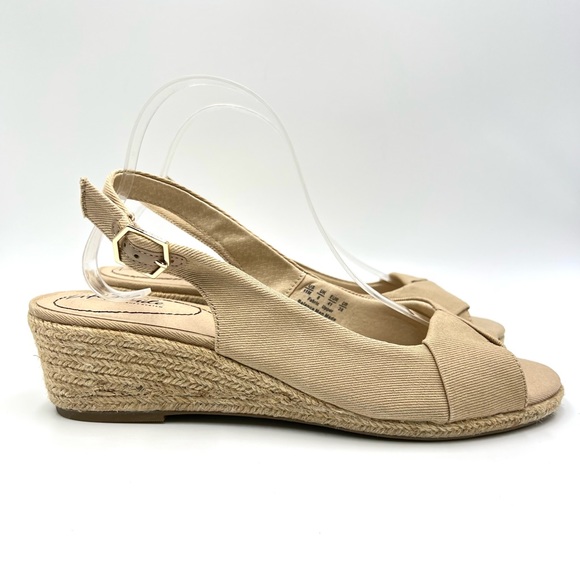 Life Stride | Shoes | Lifestride Socialite Beige Espadrille Slingback ...